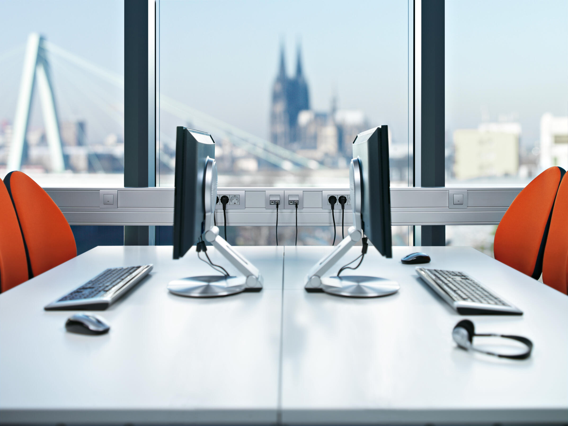 High-quality skirting trunking for architects | Trench